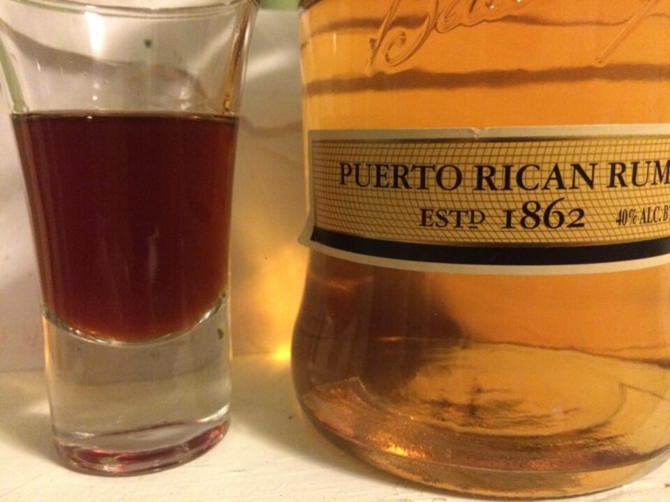 What is Mamajuana? (Recipe in Photos + Mama Juana 101!)