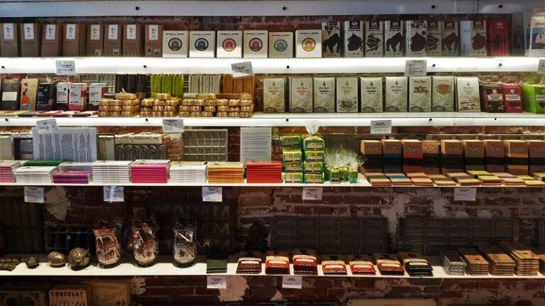 33 Best Amsterdam Chocolate Shops & Destinations