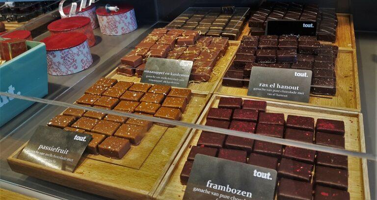 33 Best Amsterdam Chocolate Shops & Destinations