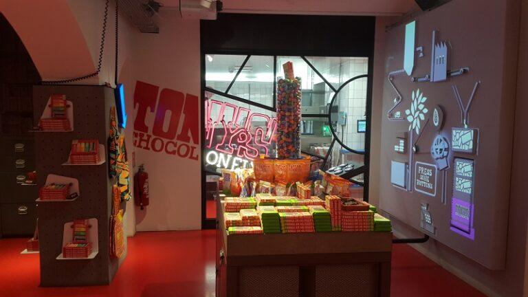 33 Best Amsterdam Chocolate Shops & Destinations