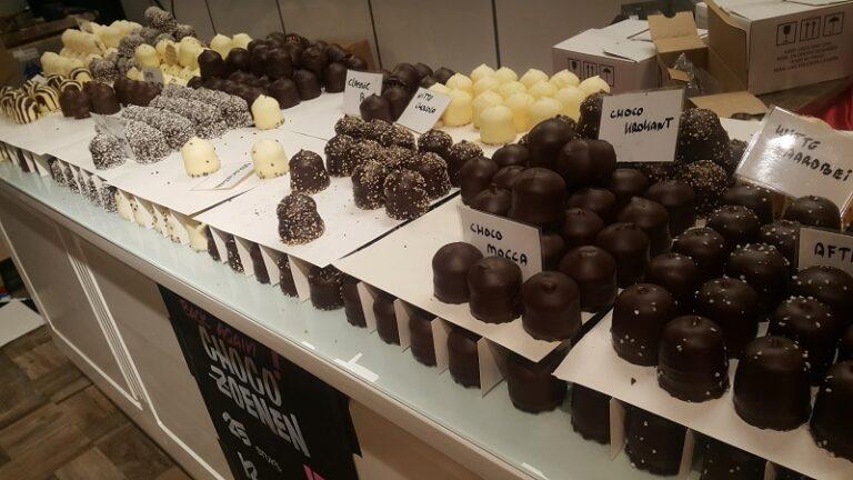 33 Best Amsterdam Chocolate Shops & Destinations