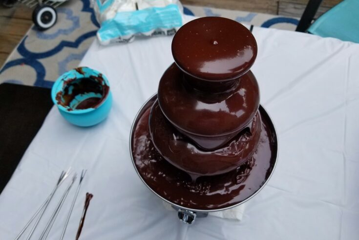 15 Chocolate Fountain Ideas (for Party, Wedding, Shower)