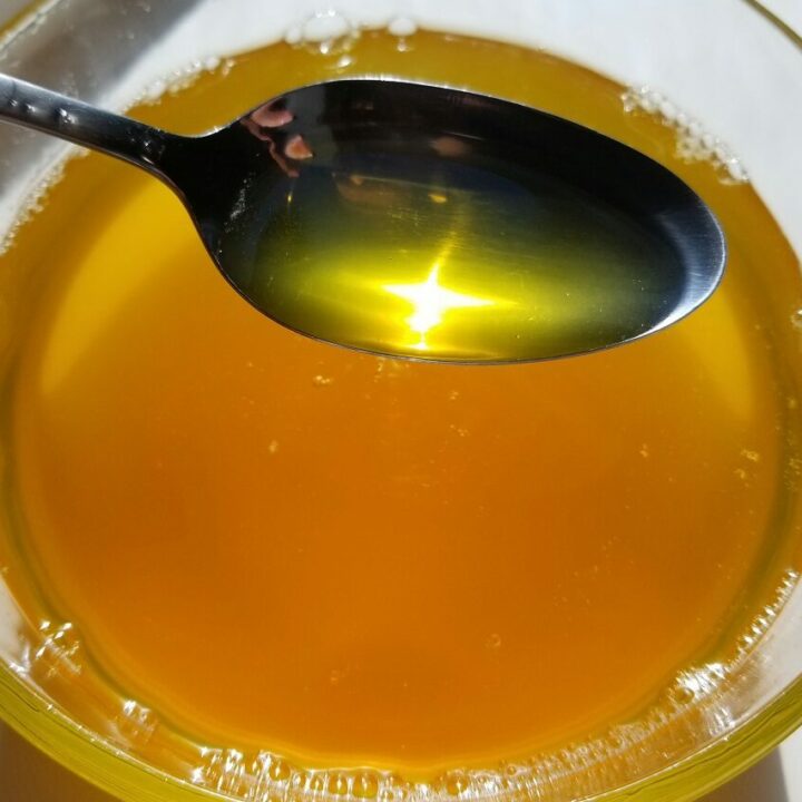 13 Best Cocoa Butter Substitutes (Divided By Use)