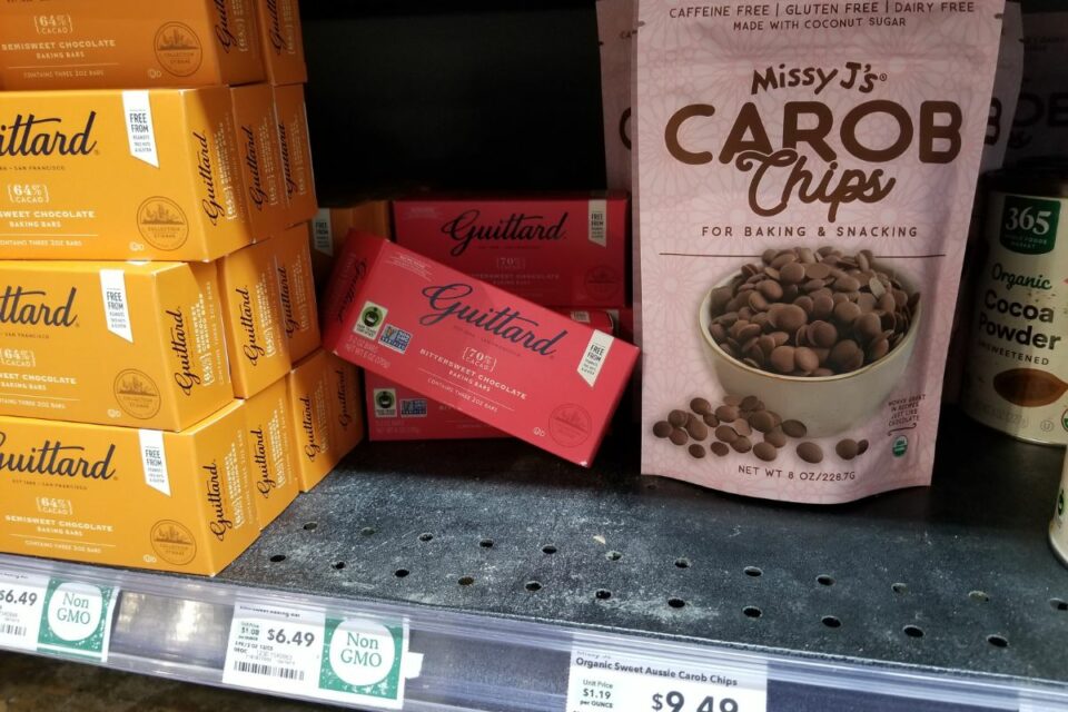 9 Best Substitutes for Chocolate Chips (in Anything)