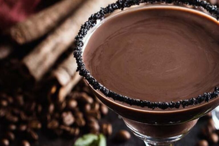 25+ Delicious Chocolate Cocktail Recipes