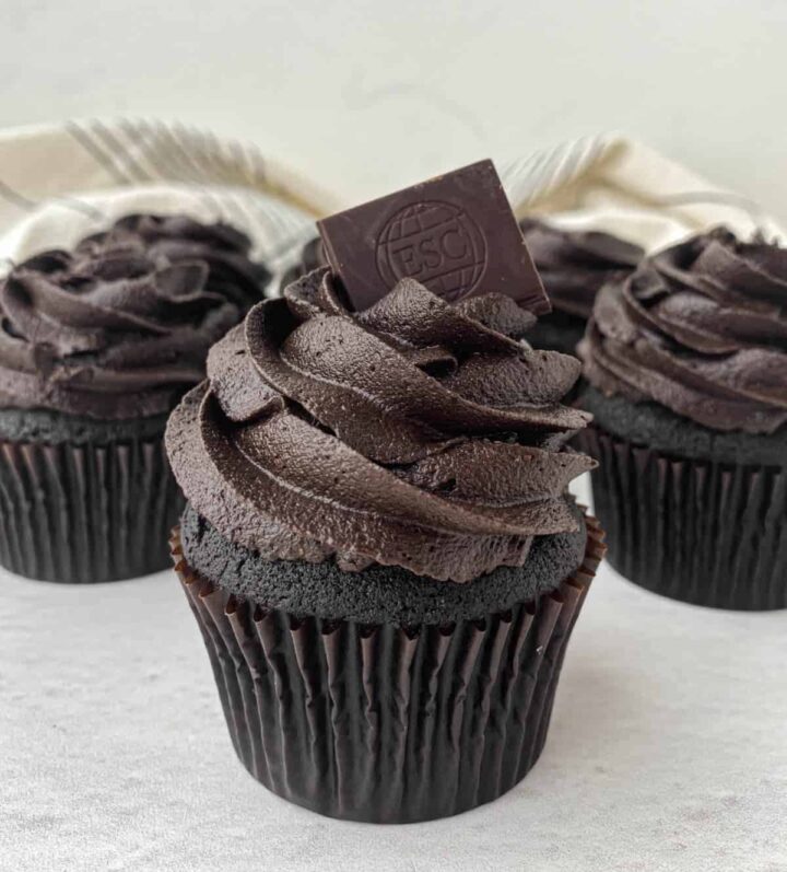 21+ Black Desserts to Make at Home